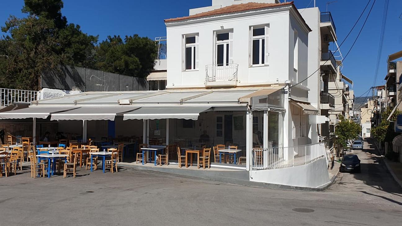 «Μαργαρώ»: Το διάσημο ταβερνάκι του Πειραιά που σερβίρει ...