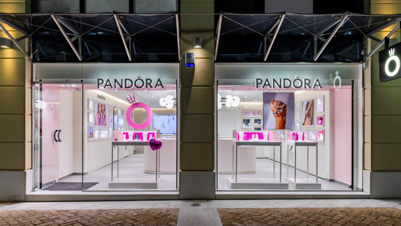 H Pandora γιορτάζει το άνοιγμα του νέου της καταστήματος στην Κηφισιά ...