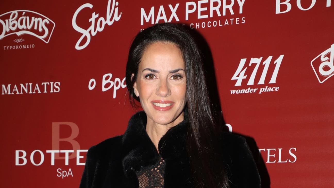 Εύη Αδάμ: Δημόσια εμφάνιση μετά από καιρό -Παραμένει supermodel στα 51 ...