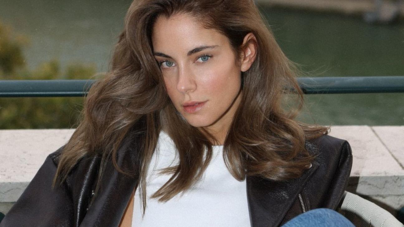 H Δούκισσα Νομικού ποζάρει σε εξωτική παραλία λίγο πριν αλλάξει ο χρόνος | BOVARY