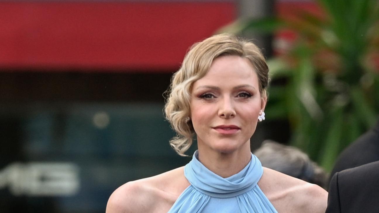 Η πριγκίπισσα Σαρλίν του Μονακό με αριστοκρατικό ice blue φόρεμα του ...