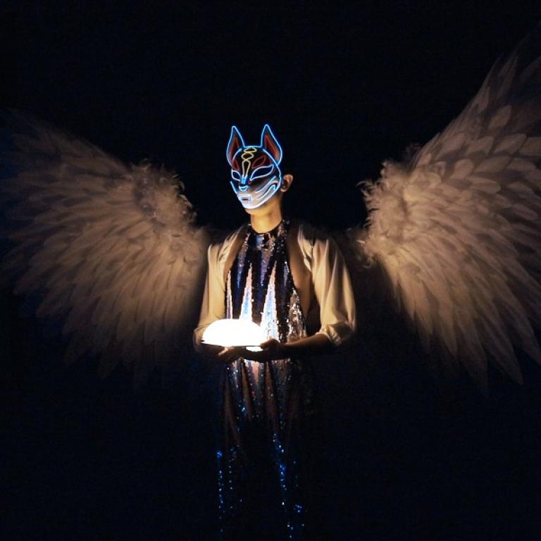 Μια απίθανη εξοχική κατοικία στην Άνδρο από τα 50s προσαρμόστηκε στη ...